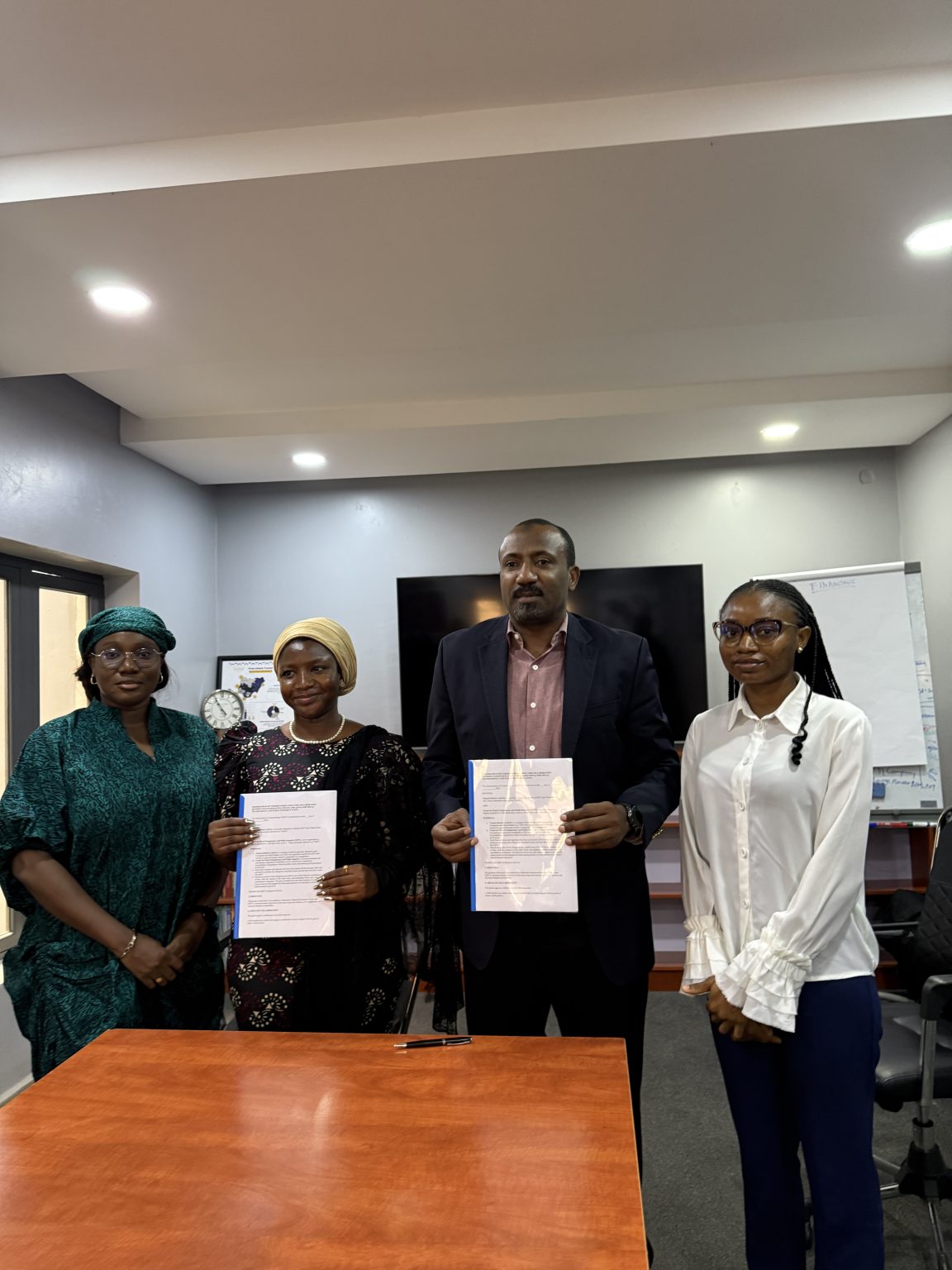 Center, Tunani Initiative Sign MoU to Advance Good Governance and Local Accountability - Center ...